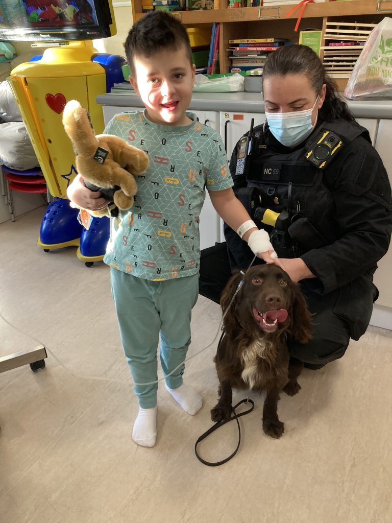 Police dogs visit hospital children’s ward - United Lincolnshire Hospitals