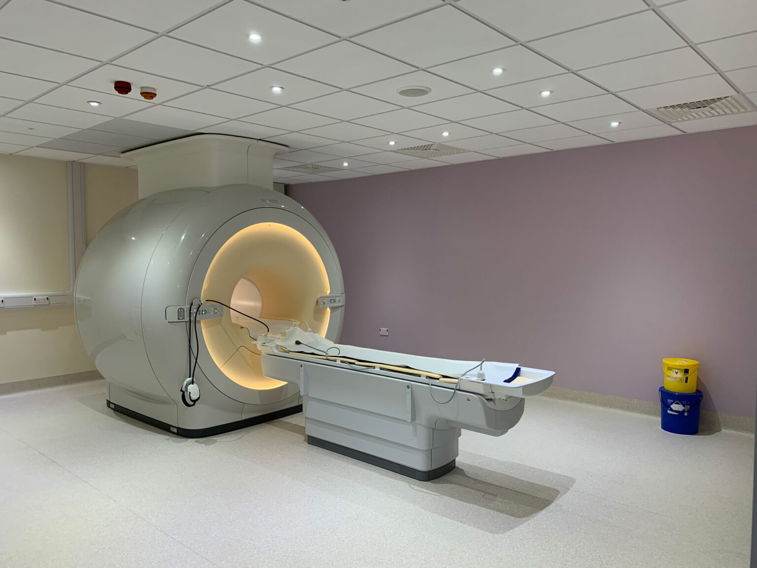 Louth-MRI-scanner-suite) - United Lincolnshire Hospitals